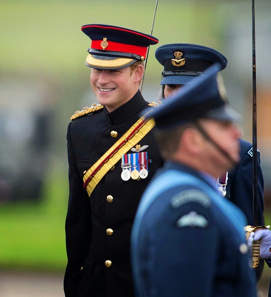 Royal Family Around the World: Prince Harry Presents No 26 Squadron RAF ...